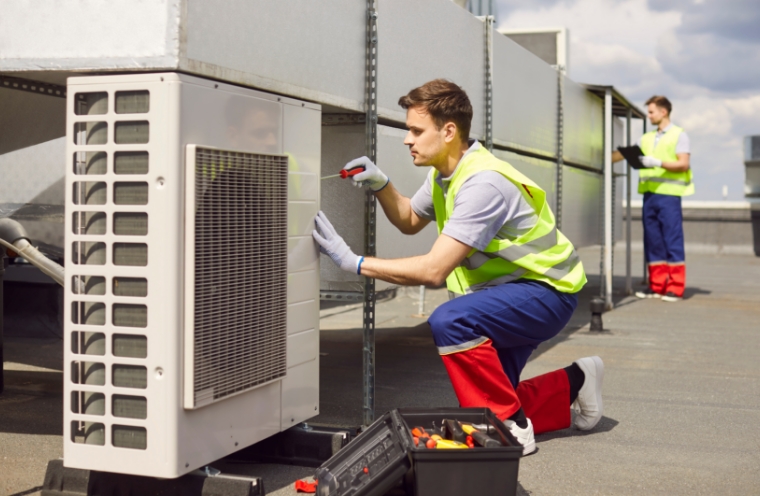 Commercial Air Conditioning Repairs Melbourne | HR Heating & Cooling